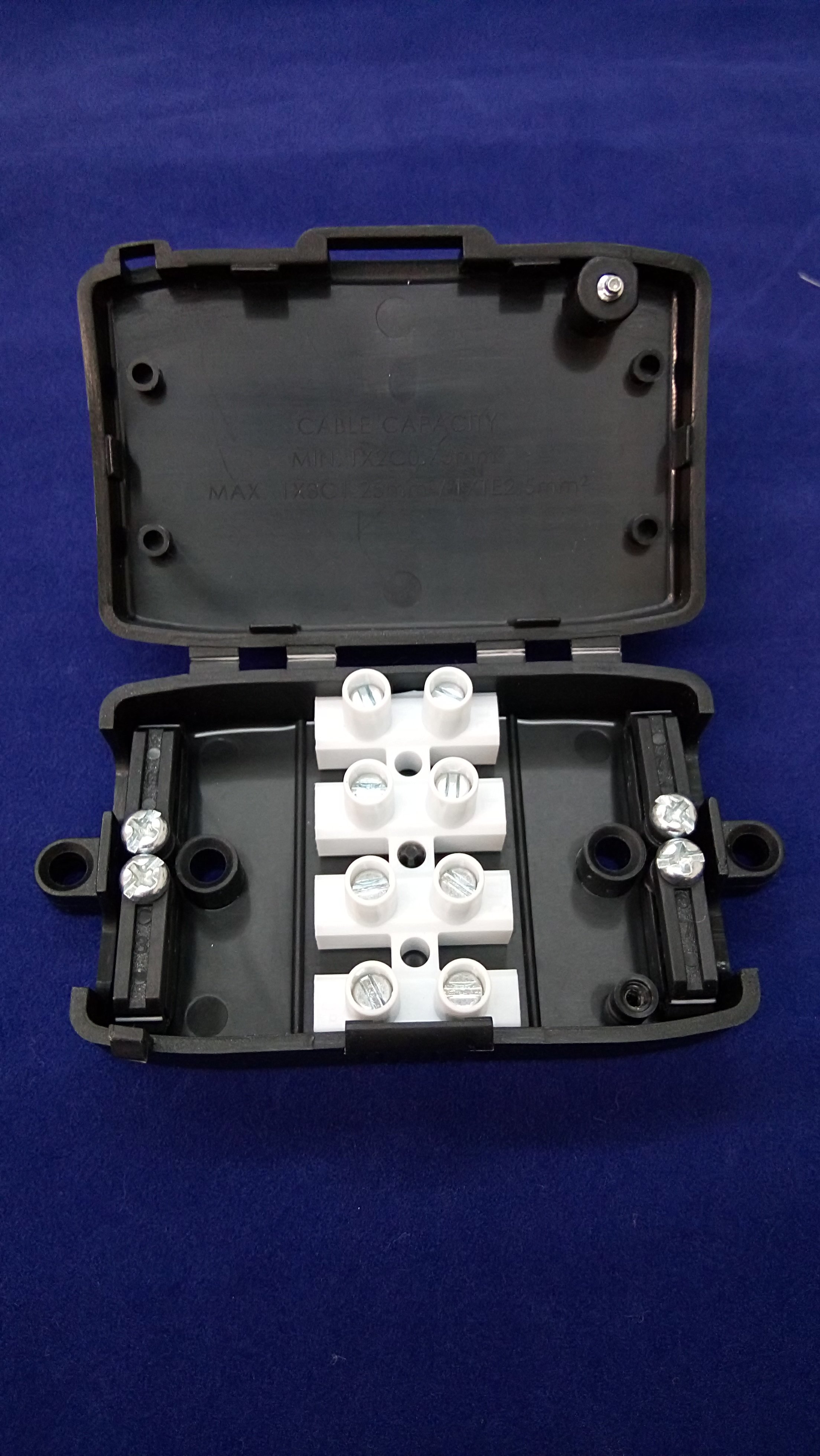 Junction Connection box black w/4pole screw- terminal